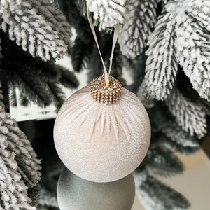 BEIGE TREE DECORATIONS Handmade Velvet Christmas Balls, Beige Christmas ...