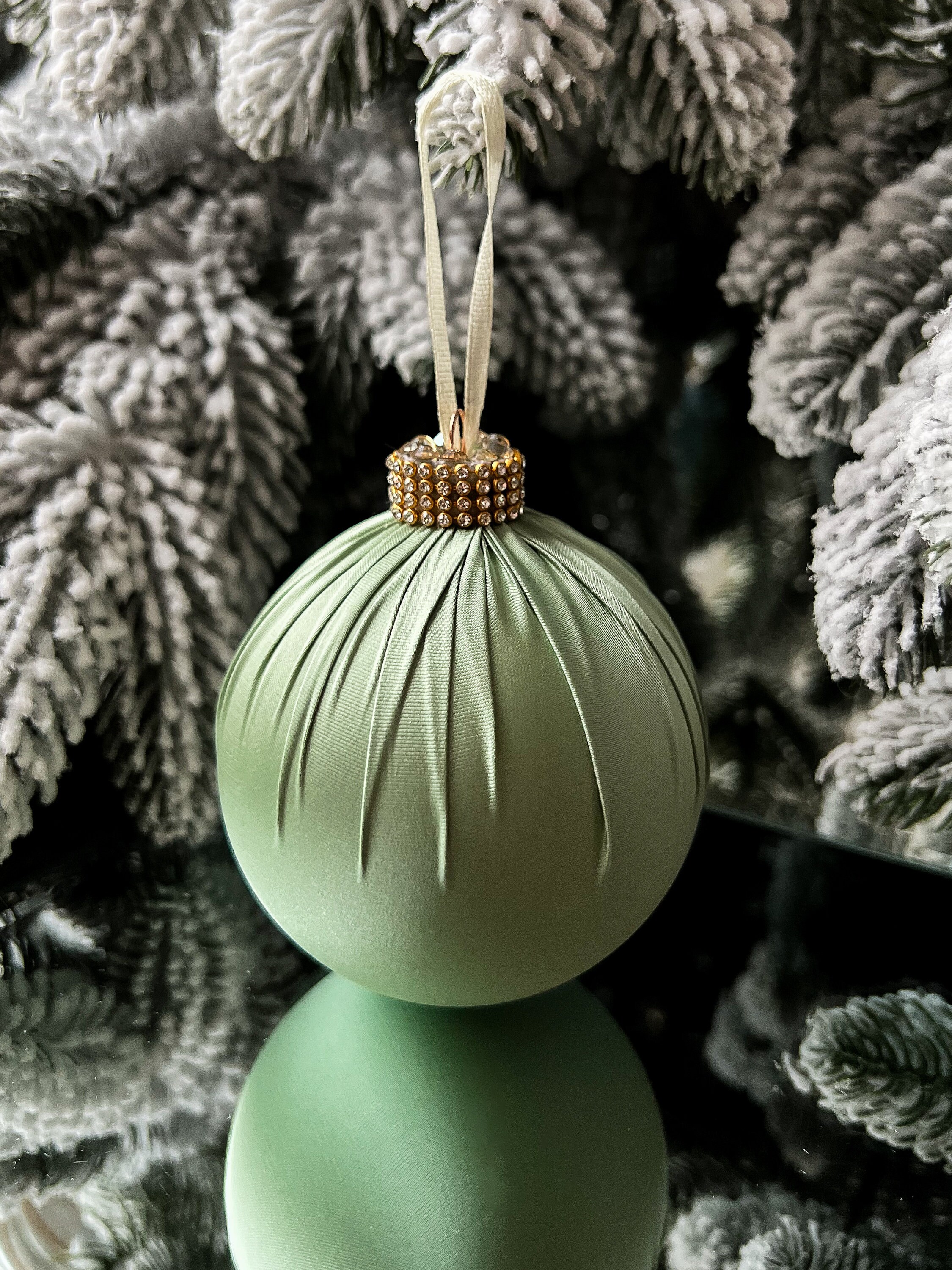 OLIVE TREE DECORATIONS Handmade Silk Christmas Tree Decorations, Green ...