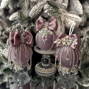 CHRISTMAS DUSTY MAUVE Tree Ornaments 3.15” Velvet Baubles for Holiday ...