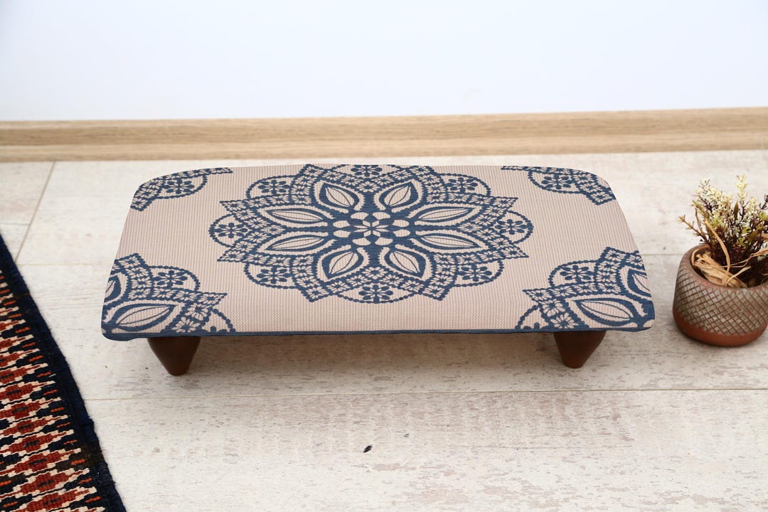 Elegant Baroque Footboard, Vintage Style Stool, Classic Decor Footrest ...