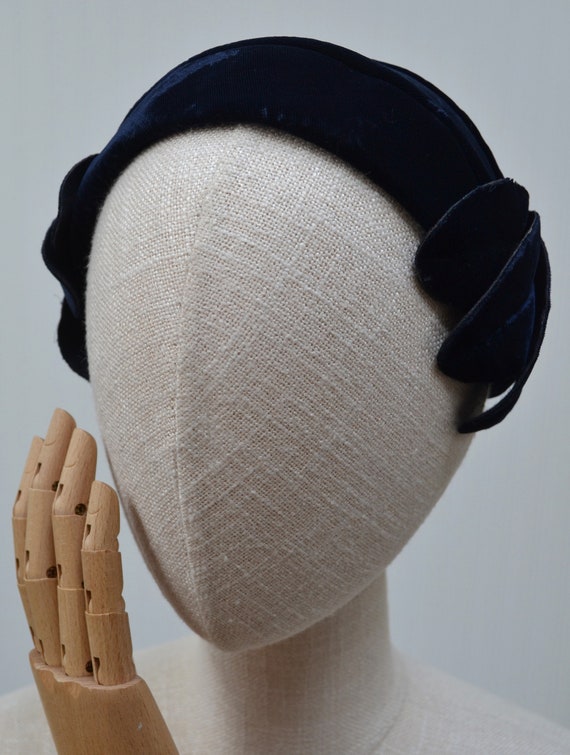 1950s Marten Model, Deep Inky Midnight blue velvet, L… - Gem