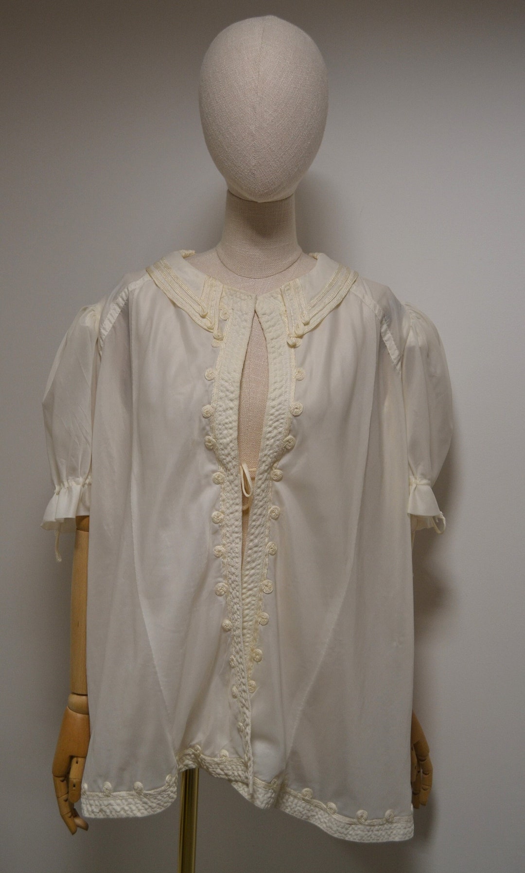 1940s UK16, Creamy Parachute Silk, Galloon Trim, Vintage Lounge Jacket ...