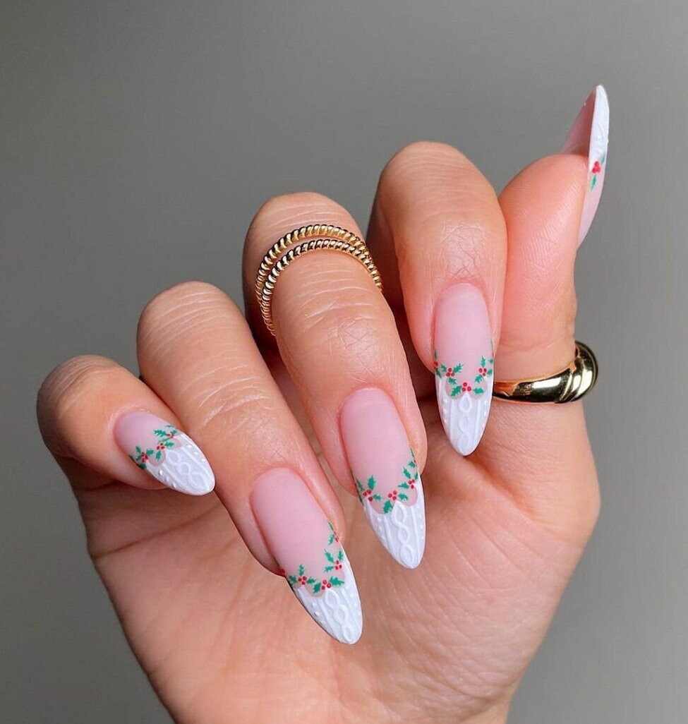 Santa Claus Hat Nail Art