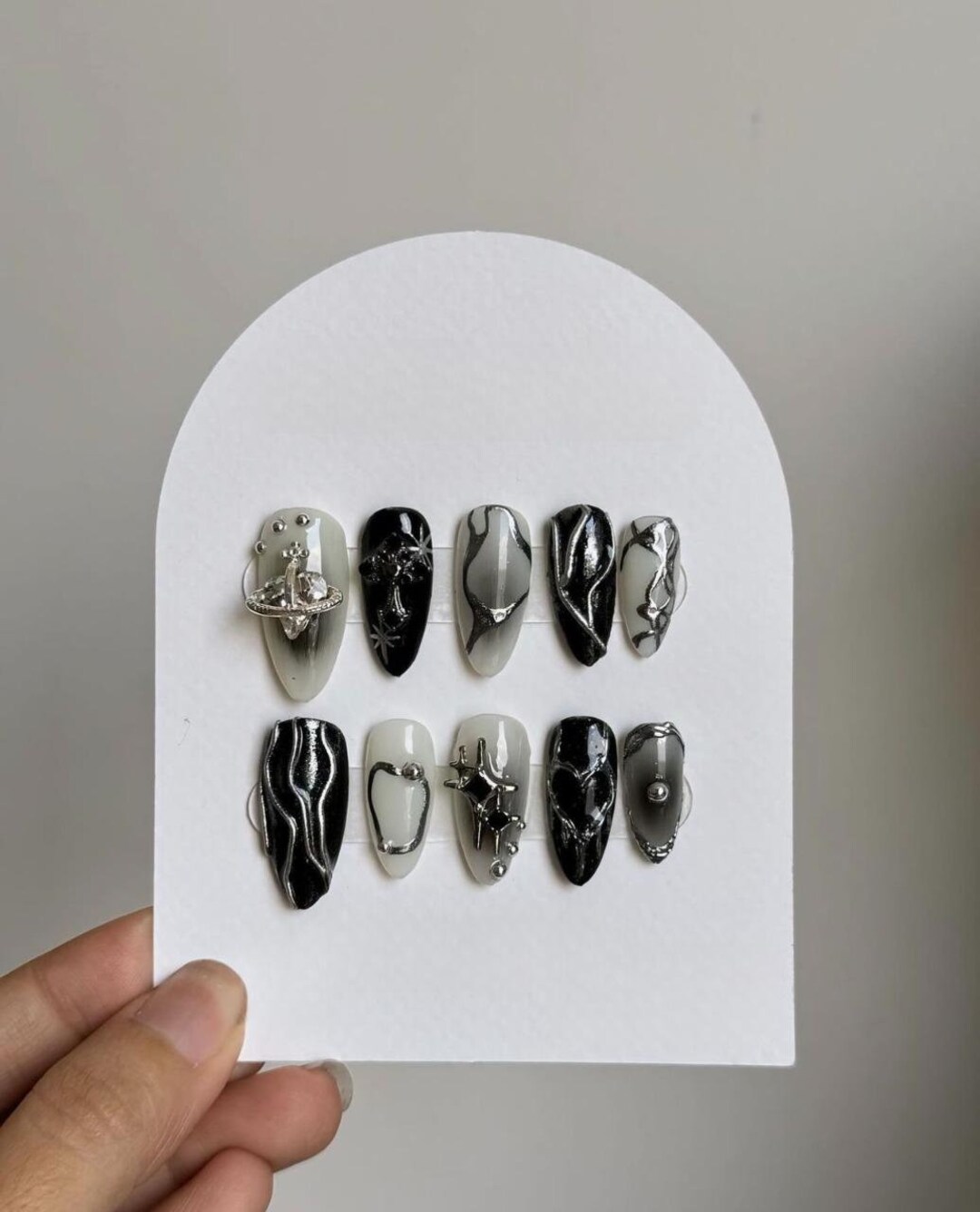 Viven Black Nails | Free Style Press on Nails, Handmade Fake Nails ...