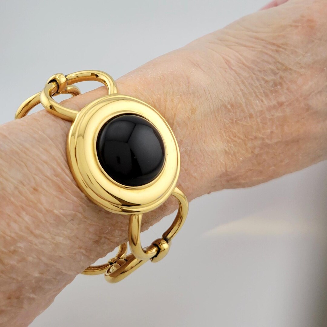 Vintage Monet Bracelet, Gold Tone Circle Links With a Center Faux Onyx ...