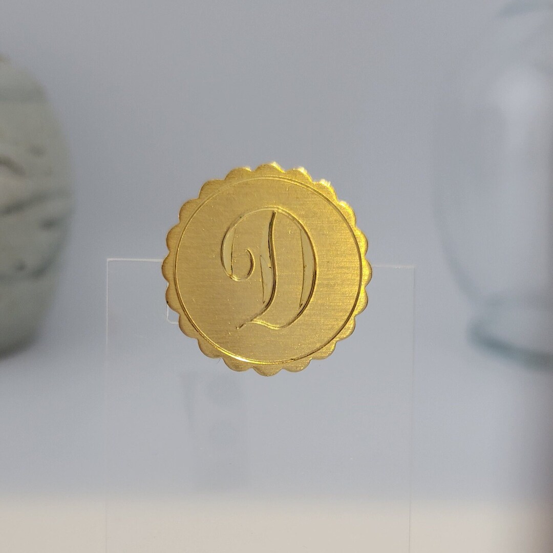 Scalloped Circle Pin With Engraved Initial D, Gold Tone With Brushed ...
