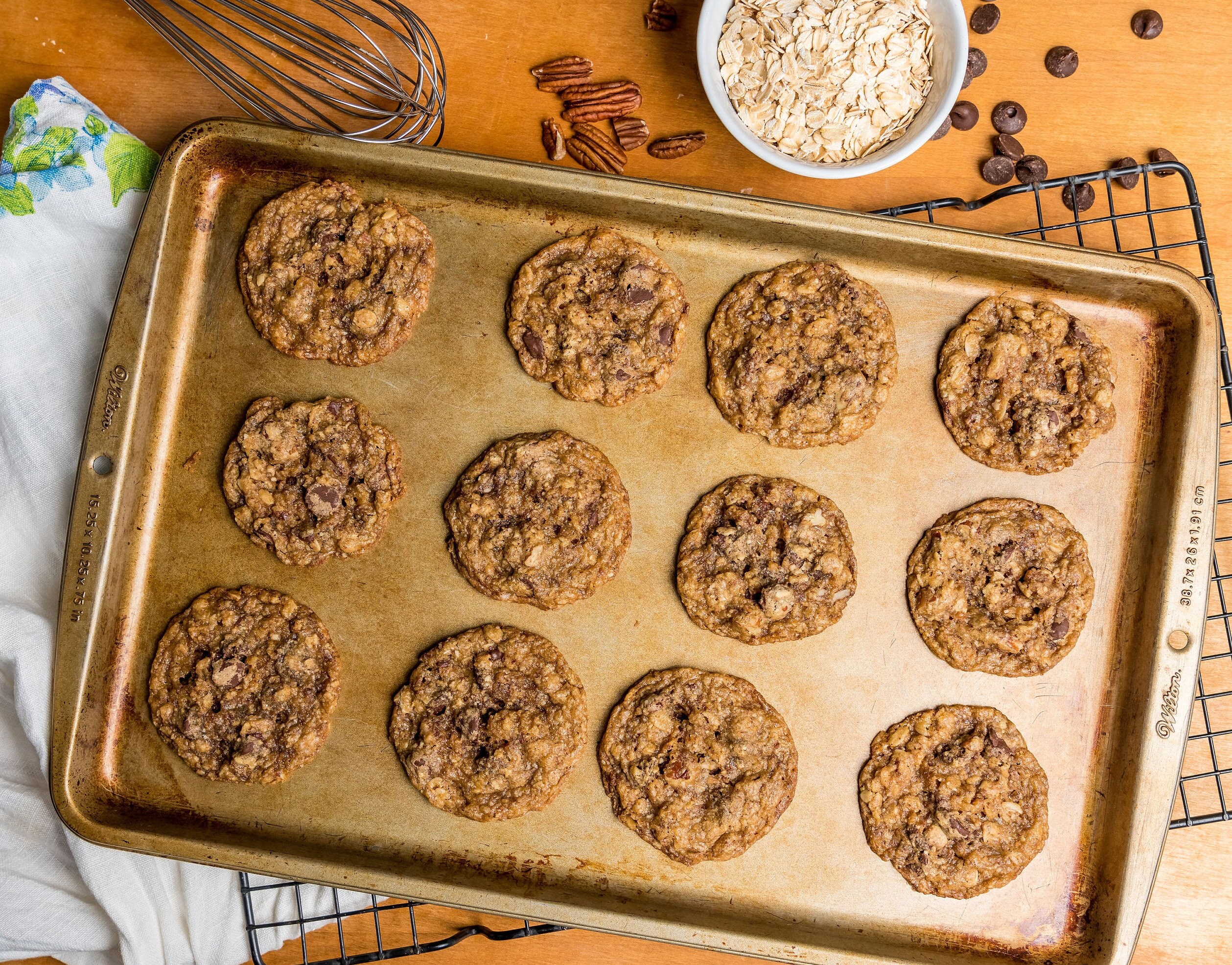 Adele's Bakery Signature Chocolate Chip Oatmeal Cookies (made W ...