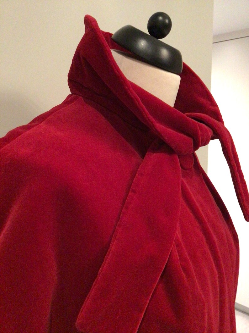 Vintage 60s Velvet Coat by Leslie Raymond of London; High Collar, 3/4 ...