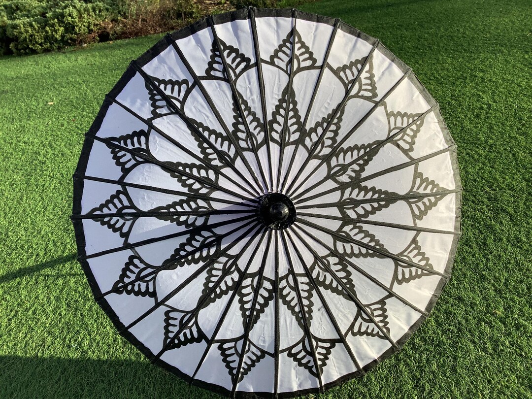 Handmade Traditional Oil Painting Burmese Sun Parasol (pathein), Asian ...