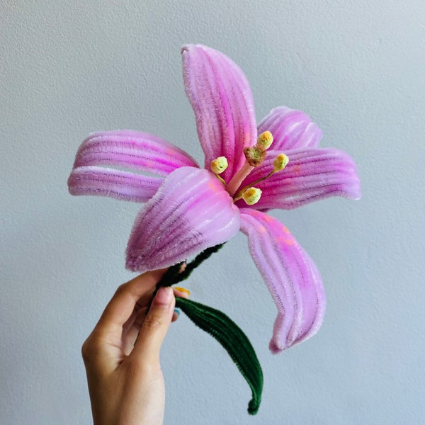 Lily Flower Pipe - Etsy