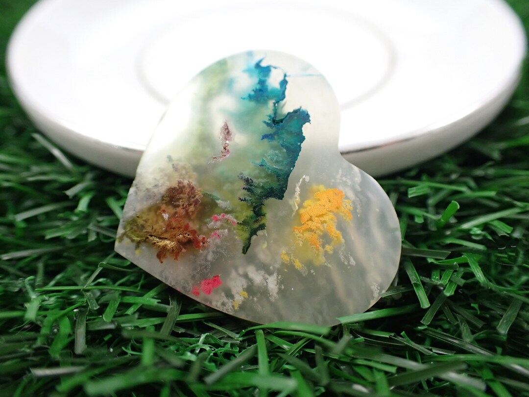 Pretty Dyed Moss Agate Crystal Heart Cabochon - Teal Yellow Pink Clear ...