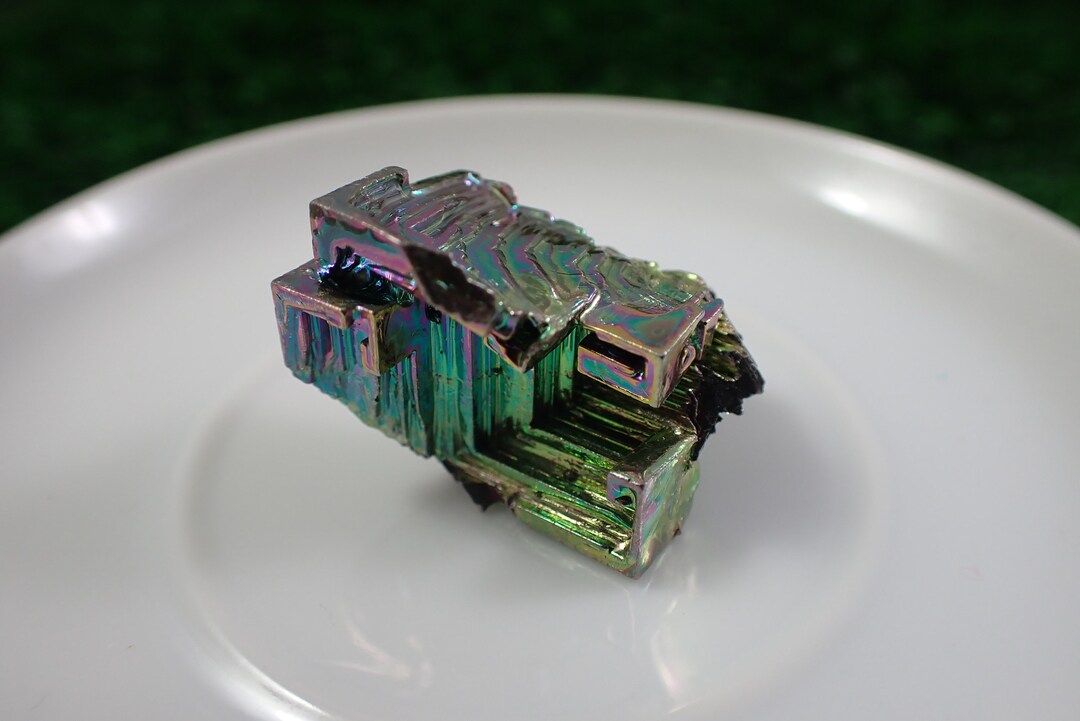 1 Piece Bismuth Rainbow Crystal Specimen - Green Blue Pink Yellow ...