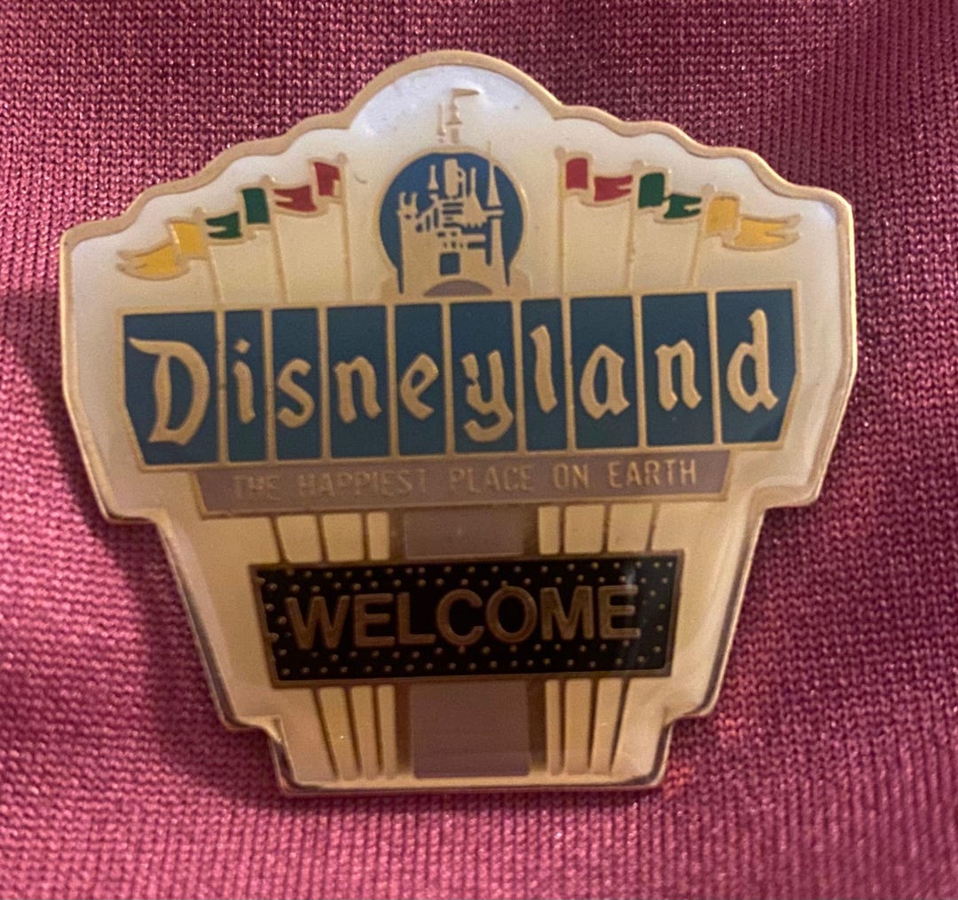 Disneyland - Retro Marquee Entrance Sign - Welcome Flags Pin Vintage - Etsy
