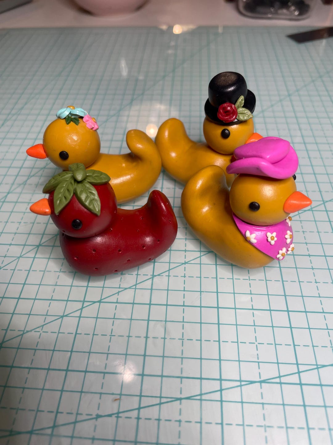Duck Desk Buddy Cute Pencil Holder Cute Duck Decor Pencil Rest Desk ...
