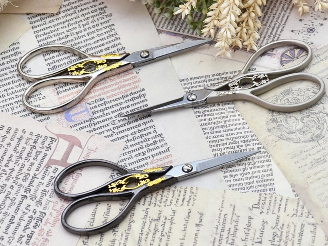 Retro Ripple Handle Decorative Embroidery Scissors in 6 - Etsy