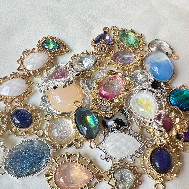 1-50 Pcs Wholesale Mixed Gemstone Pendant. Randomly Mixed Crystal ...