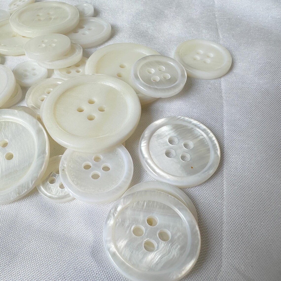Wholesale Sale Real Mother of Pearl Natural Shell Buttons. 4 Hole. Bulk ...