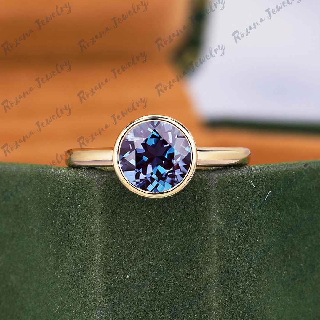 Round Shape Alexandrite Engagement Ring Solid Gold Bridal Ring Change ...