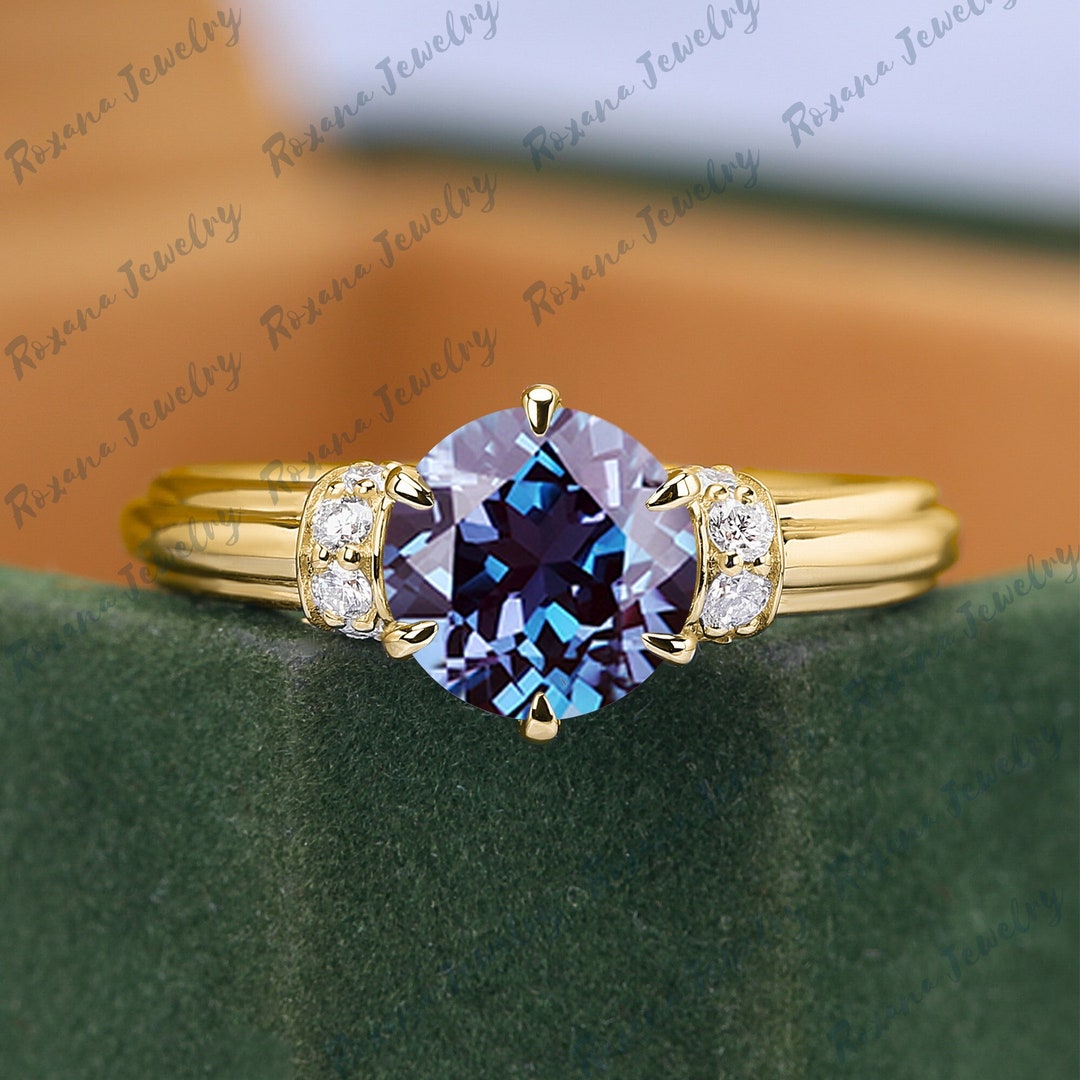 Round Cut Alexandrite Engagement Ring Solid Yellow Gold Ring Moissanite ...
