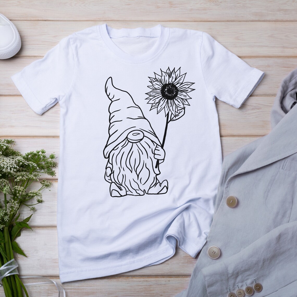 Gnome With Sunflower | Gnome Svg | Fall Gnome | Autumn Gnome Svg ...