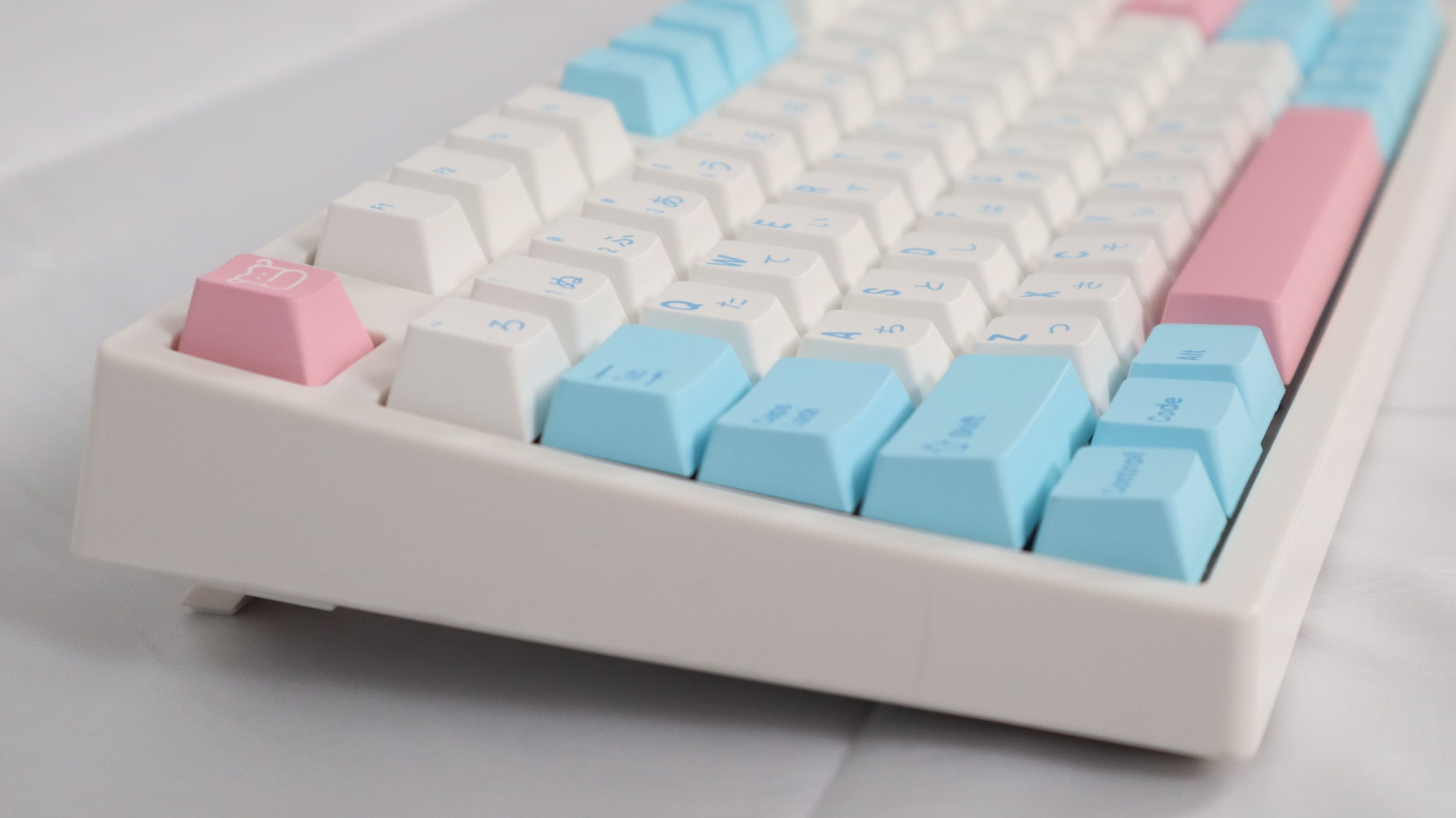 Epomaker TH80 Keyboard With Milk Themed Keycaps and Blueberry - Etsy Canada