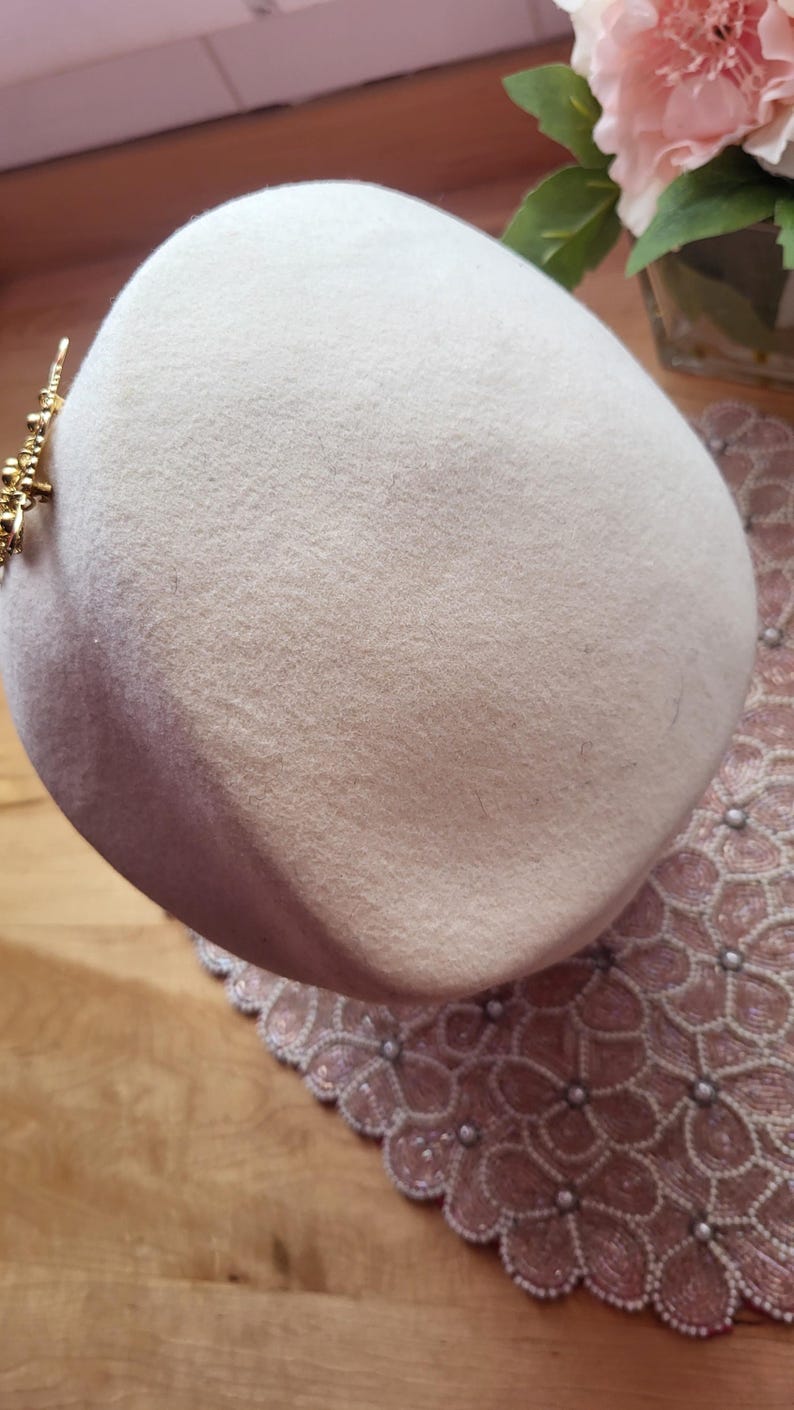 Vintage 60's Doeskin Wool Ladies Beret Hat, Cream White Wool Hat, Made ...