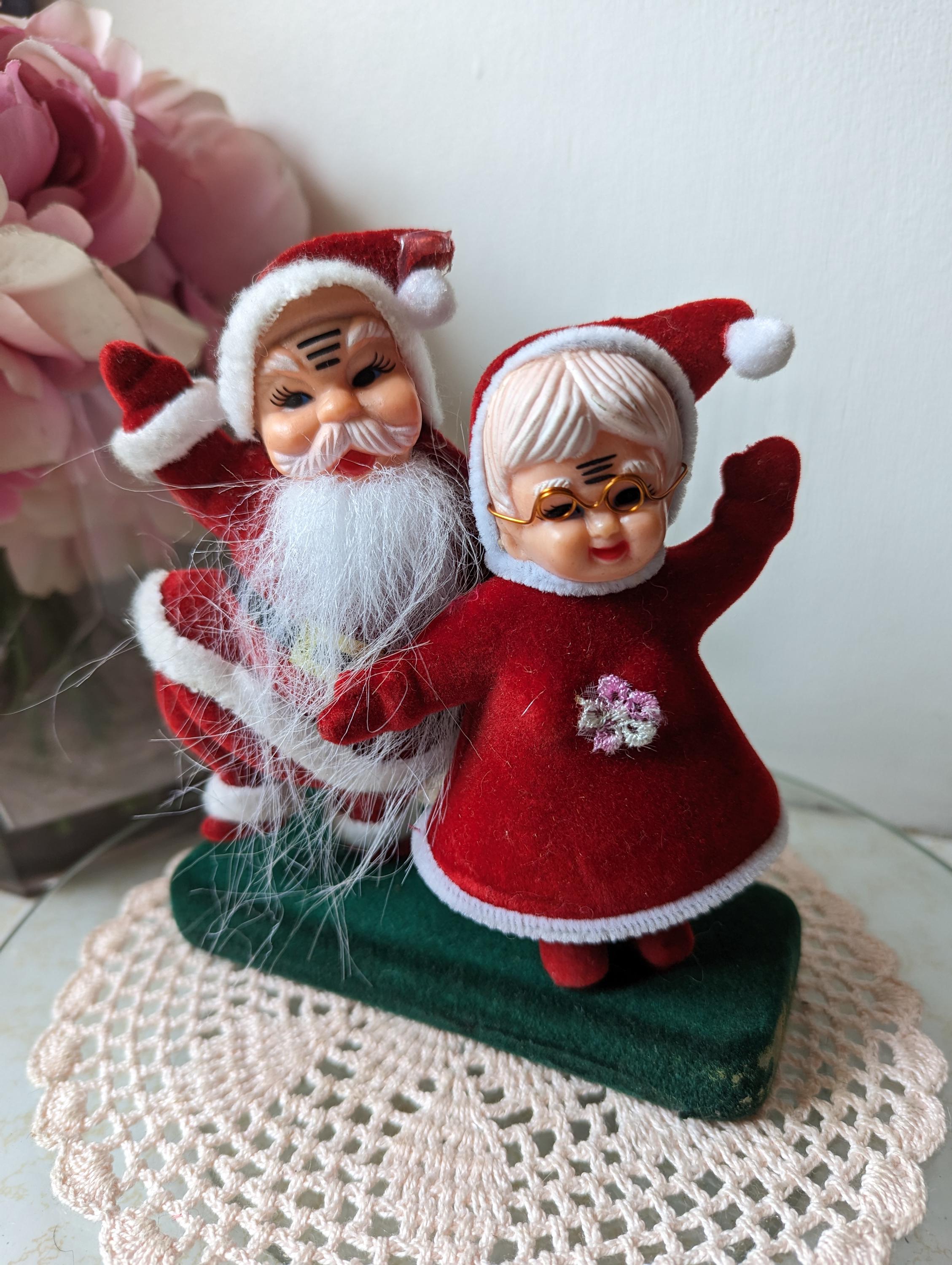 M. & Mrs. Santa Claus Figurine Vintage Christmas Decoration Holidays ...