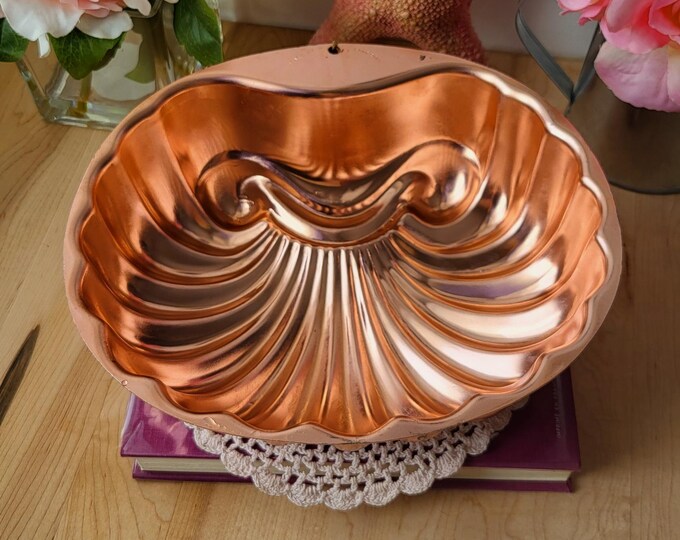 Vintage MCM Wearever Wear-ever Jello/cake Mold Shell Shape 6 Cup Copper ...