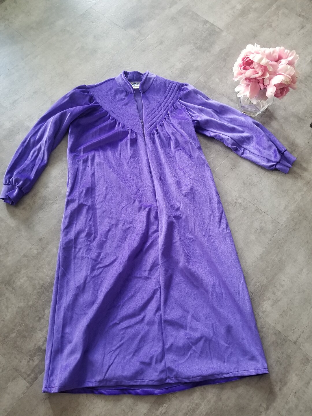 Vintage Fabulous Vibrant Velvet Purple Robe Size M Made in Canada - Etsy