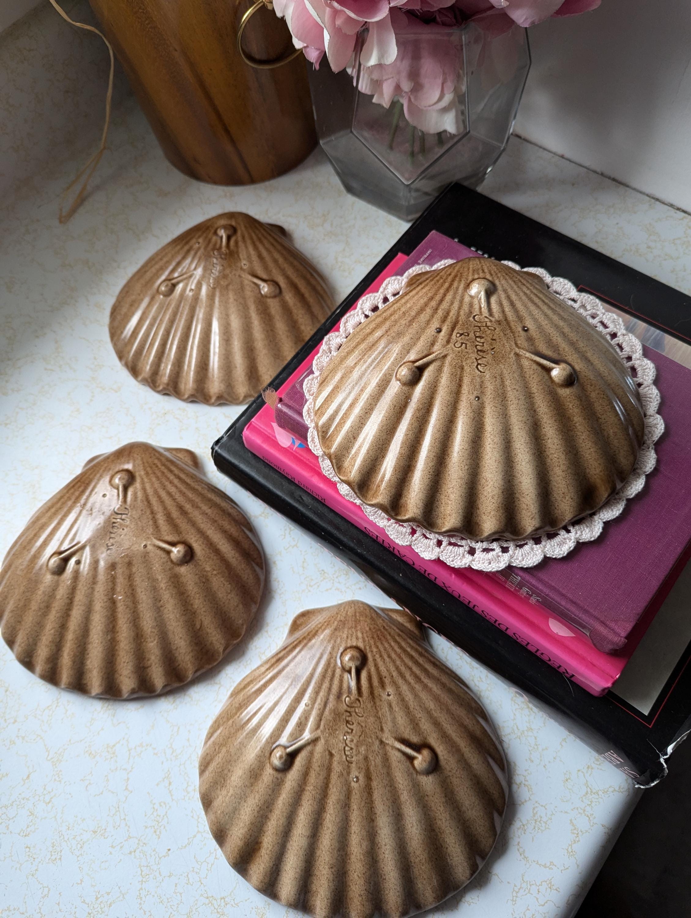 Vintage 4 Clam Shell Shaped Ceramic Bowls/ Plates Rare Color Soft Pink ...