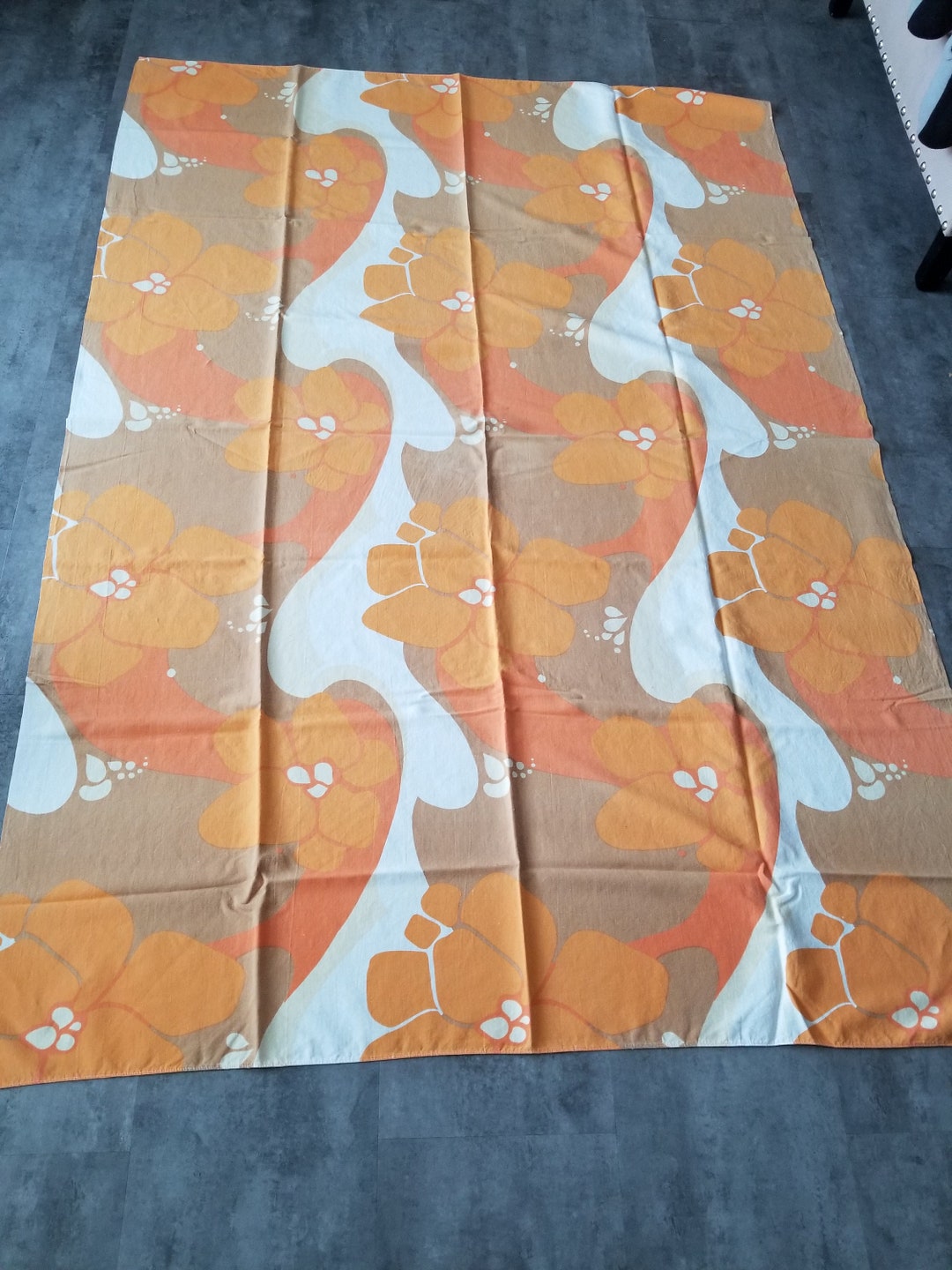 Vintage 1970s "flower Power" Tablecloth 80" X 55" Fabric, 1970s Funky ...