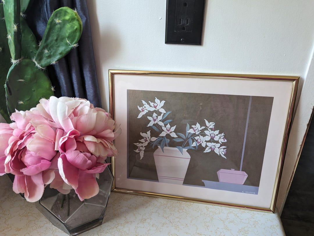 Vintage 80's Postmodern Wall Frame With Art Print Flower Vase by E ...