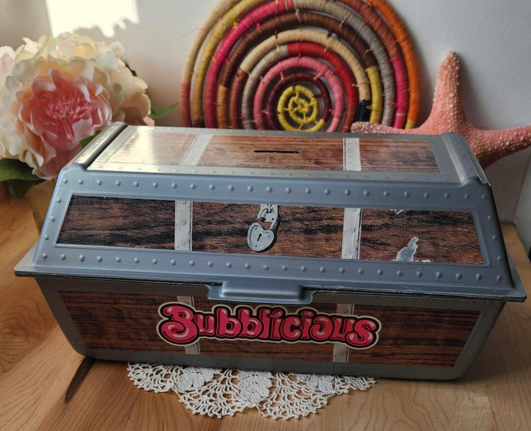 Vintage Bubblicious Treasure Chest for Kids. Toy Chest Treasure ...