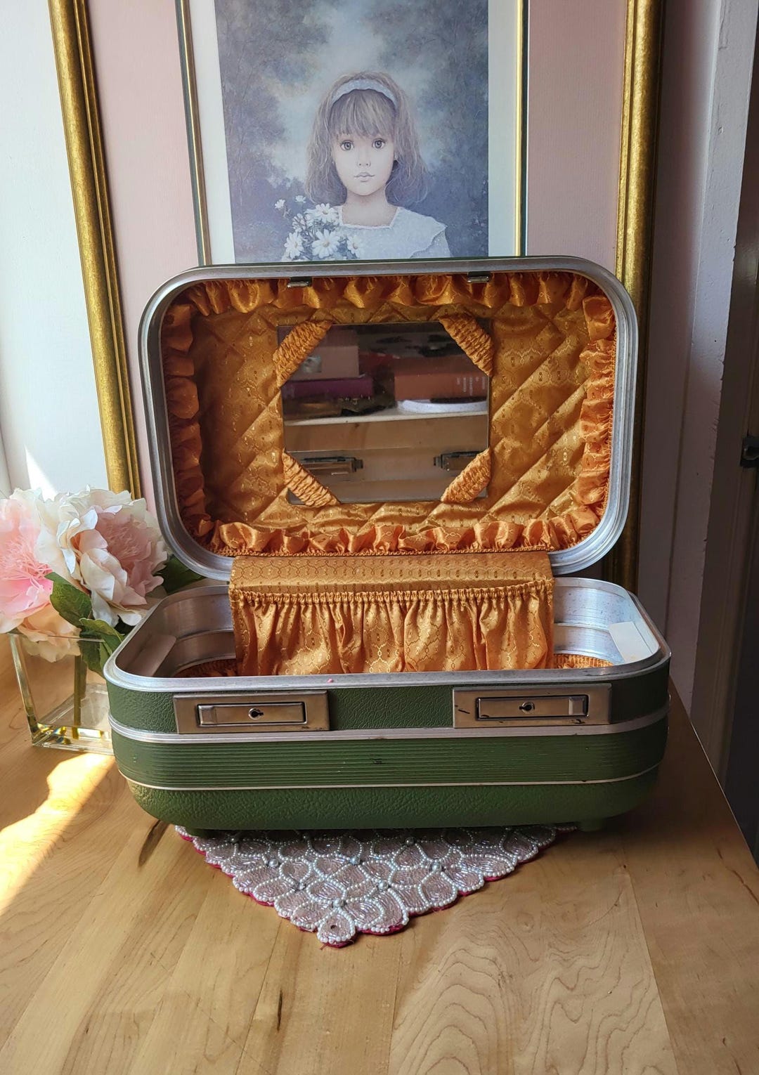 Vintage Green Avocado Train Case --- Retro Small Luggage Carry on ...