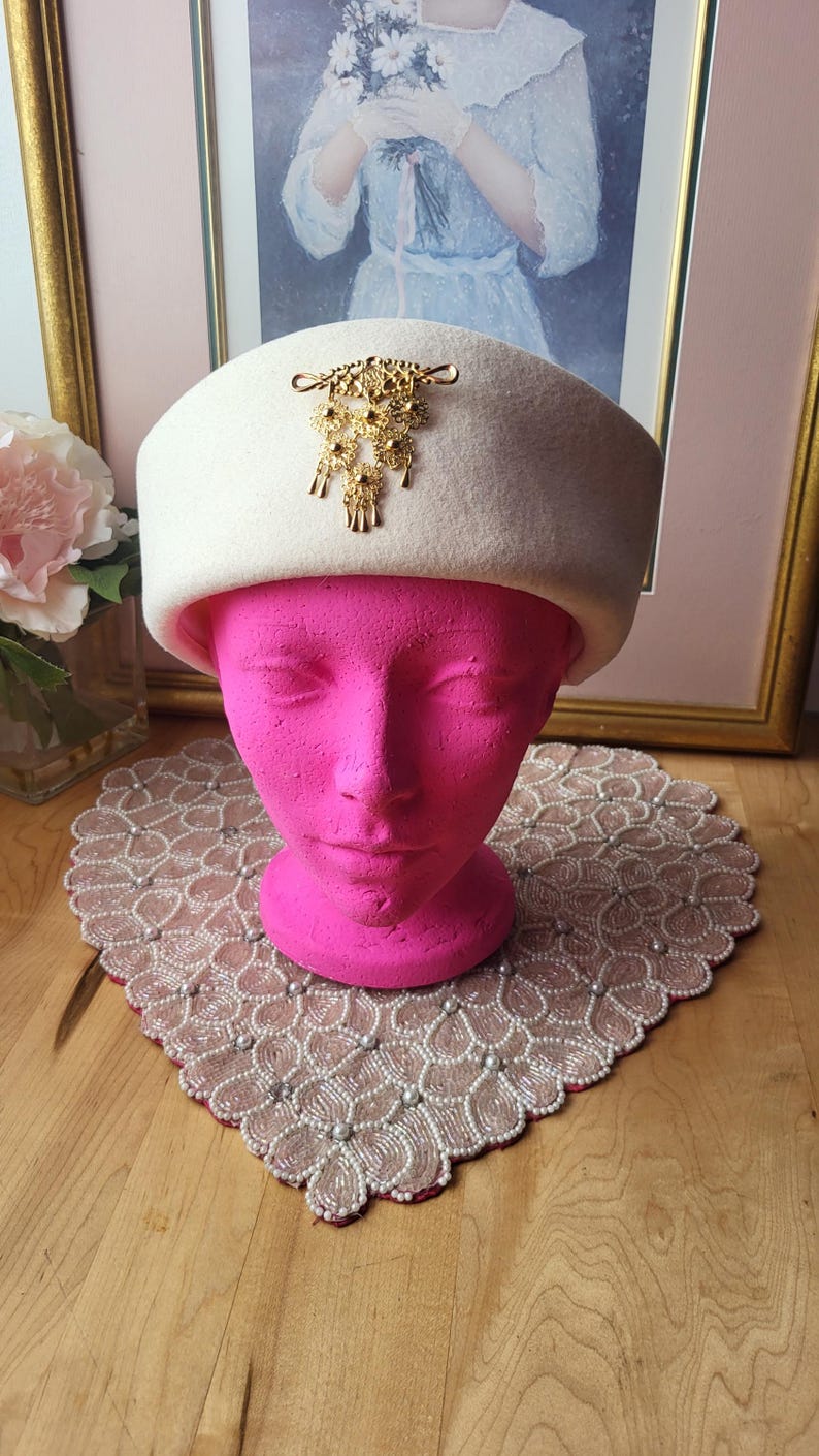 Vintage 60's Doeskin Wool Ladies Beret Hat, Cream White Wool Hat, Made ...