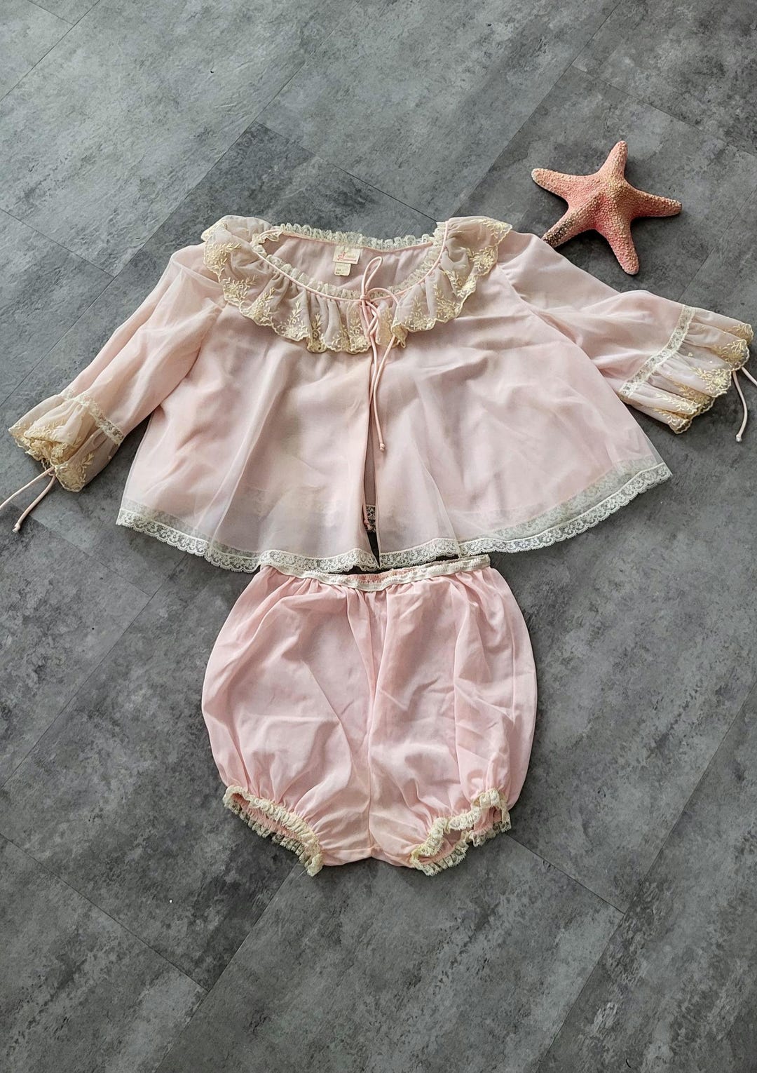 Vintage Pink Lace and Ribbed Lingerie/bed Jacket/top With Bloomer ...