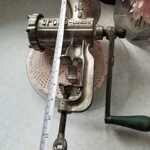 Vintage Spong N8 Meat Grinder, Retro Metal Meat Grinder Factory Made in ...
