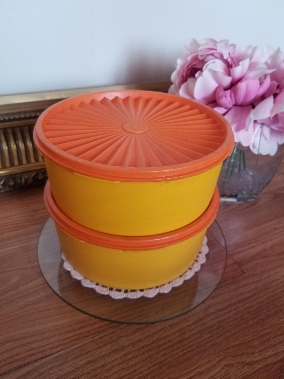 Vintage Set of 2 Tupperware Canisters Lids 8 Cup Capacity Yellow Orange ...