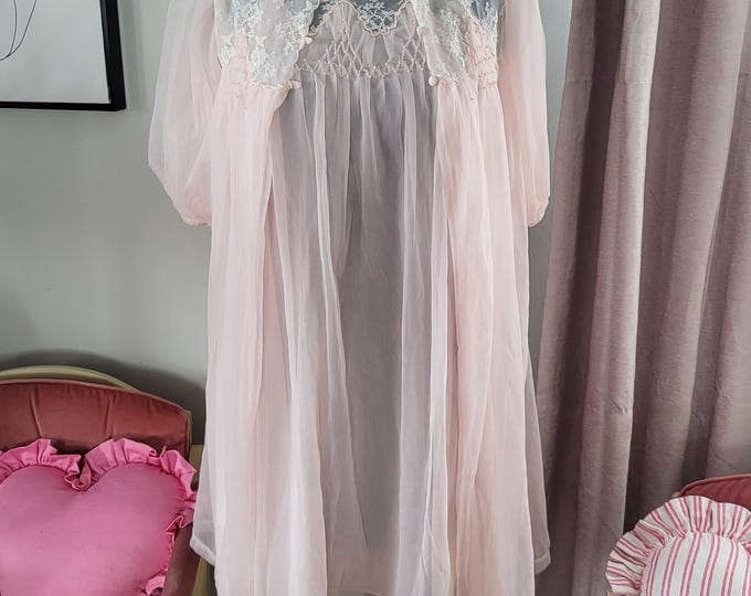 Vintage 60's Light Pink Chiffon Set Nightie by Eaton - Size S - 60s ...