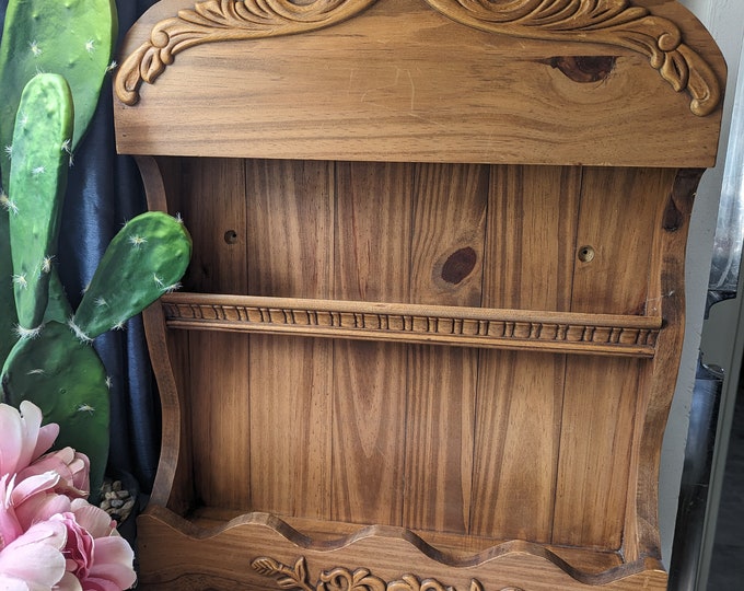 Rustic Spice Rack - Vintage Spice Shelf Cabinet - Classic Wood Ornate ...