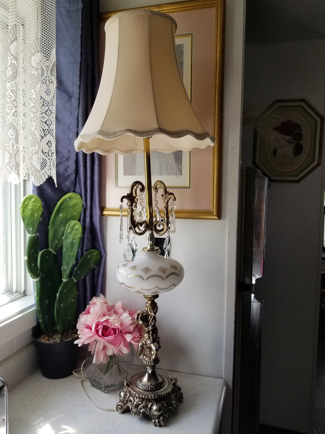 Vintage MCM Cherub Table Lamp, Mid-century Gilded Gold Sphere Base ...