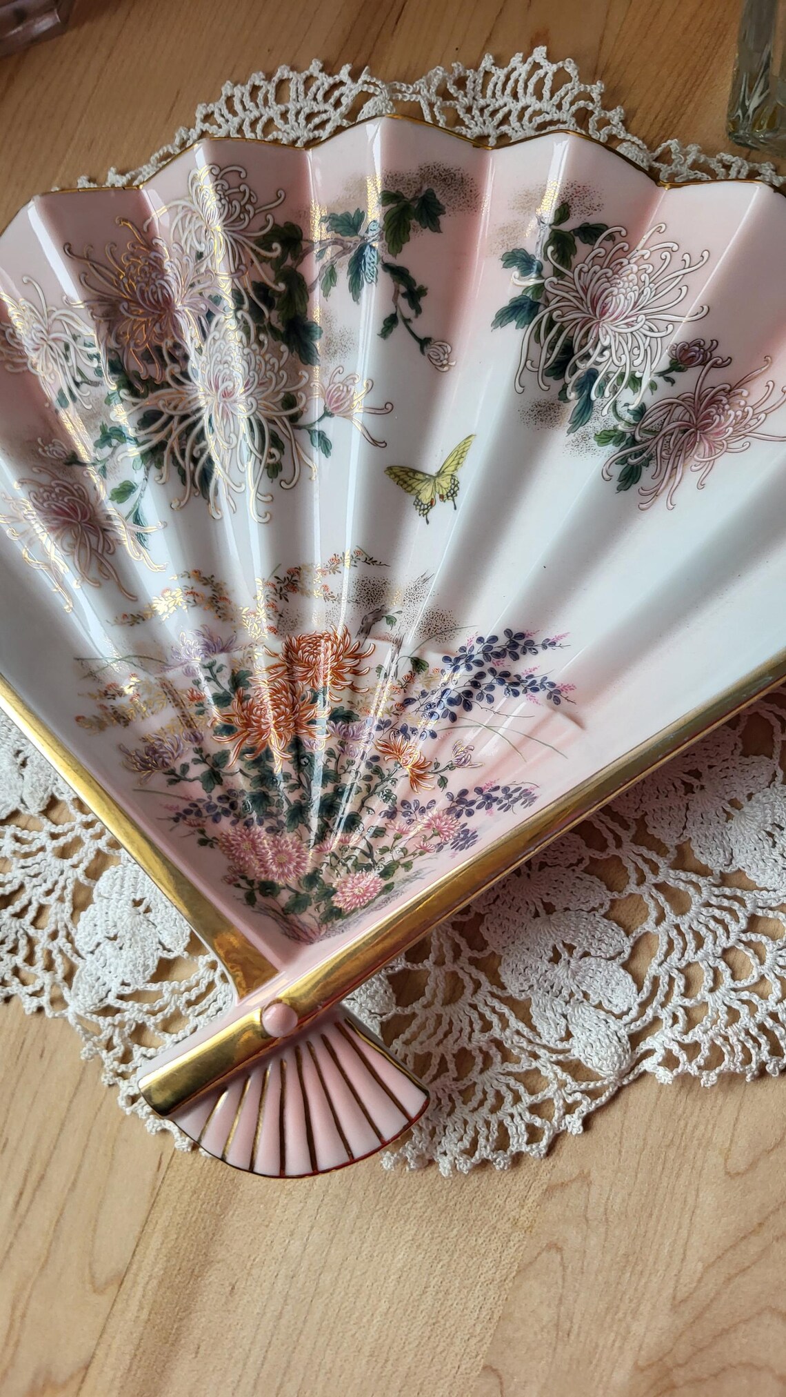 Japanese Porcelain Fan Dish Marked Kyoto Butterflies, Peonies, Gilt ...