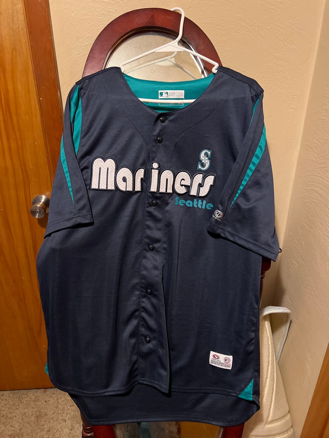 True Fan Mlb Genuine Merchandise Seattle Mariners No Player Plain ...
