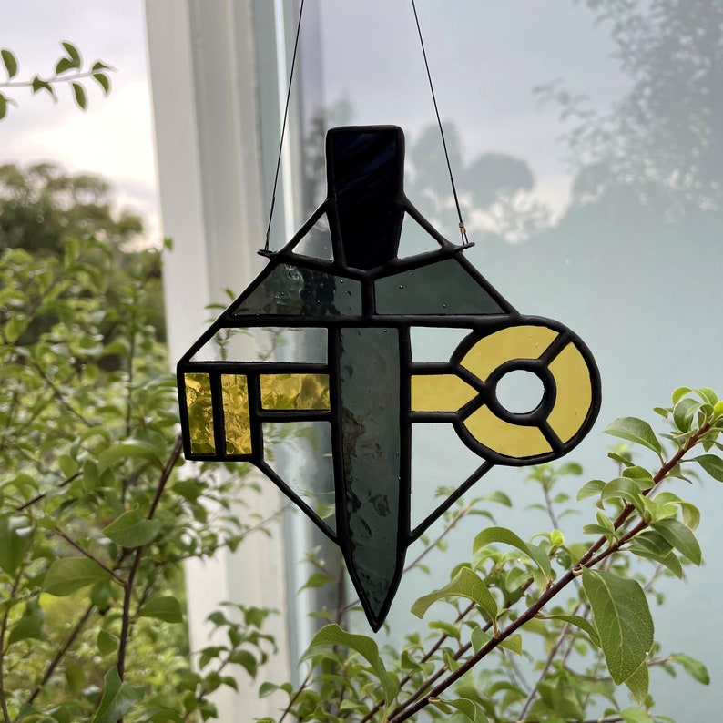Rogue D&D Class Symbol Stained Glass Suncatcher - Etsy