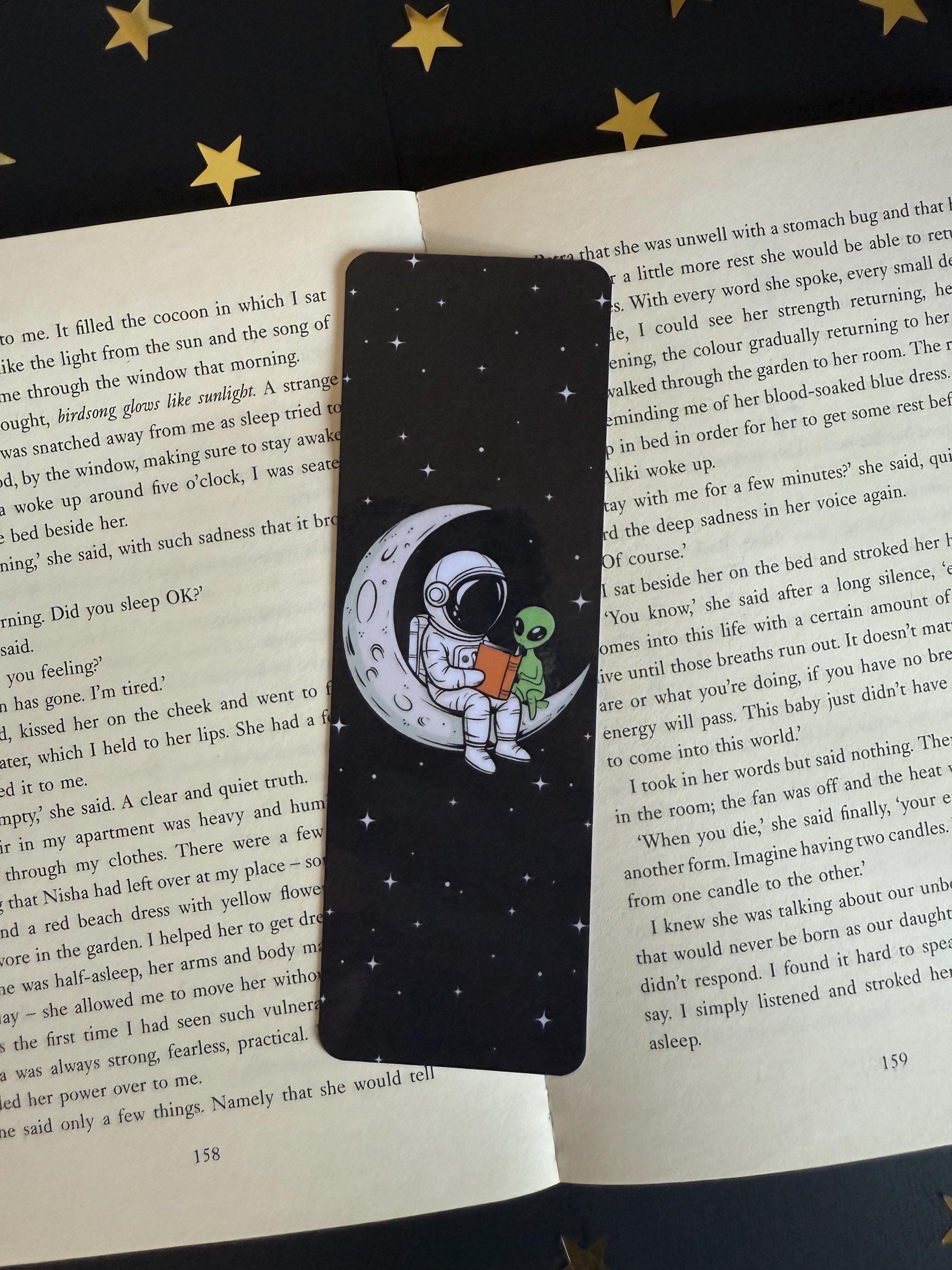 Astronaut and Alien Reading Bookmark/sci-fi Bookmark - Etsy