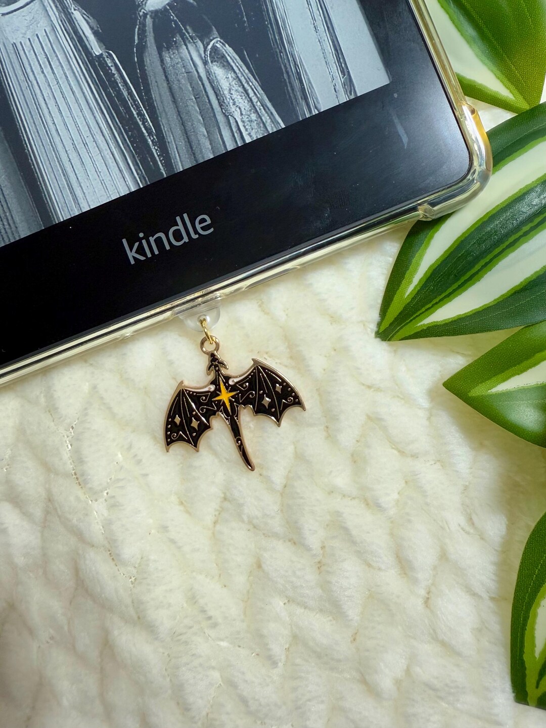 Night Dragon Kindle Charm: E-reader Accessories - Etsy Australia