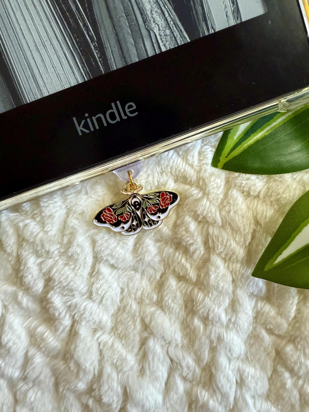 Floral Red Moth Kindle/kobo Charm: E-reader Accessory - Etsy