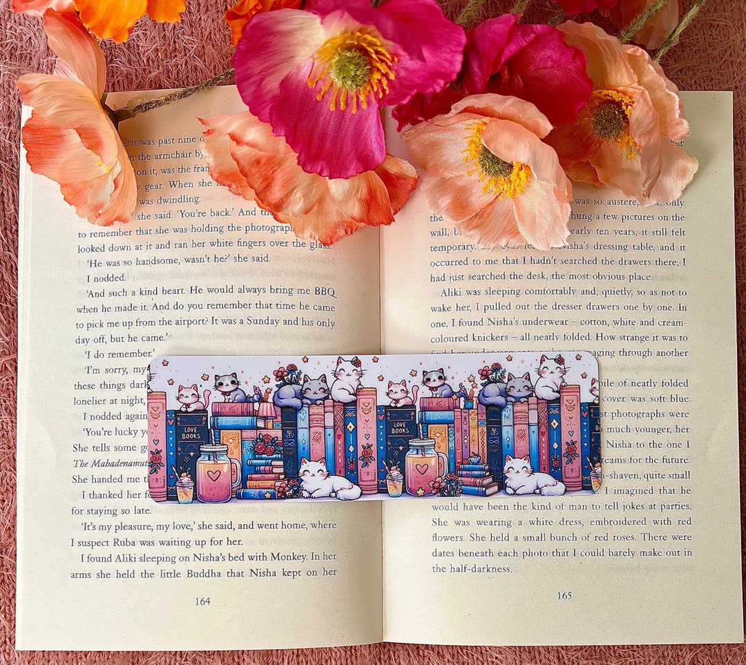 Cute Cats and Books on Bookshelf Bookmark / Cat Lovers Bookmark / Cats ...