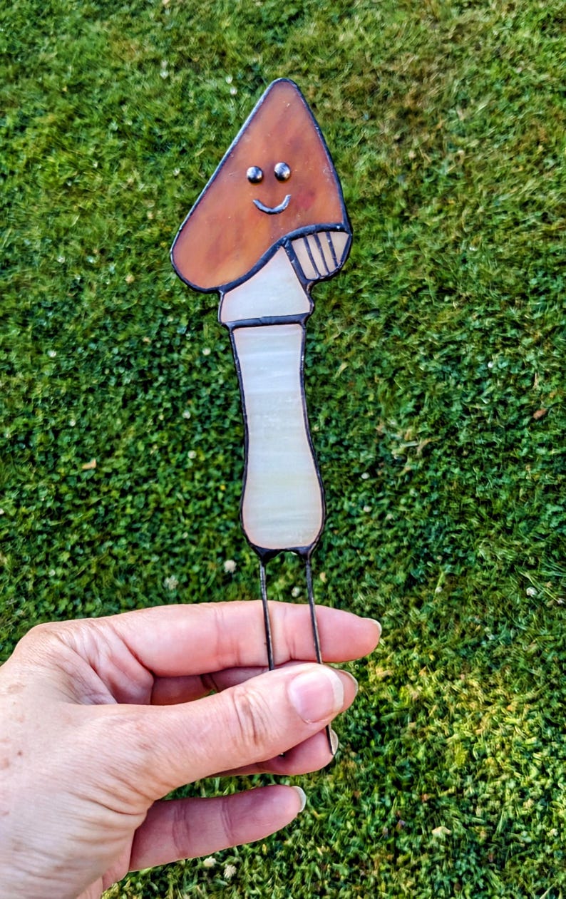 Stained Glass Pattern for Mushroom Plant Stakes, Fungi Suncatcher ...