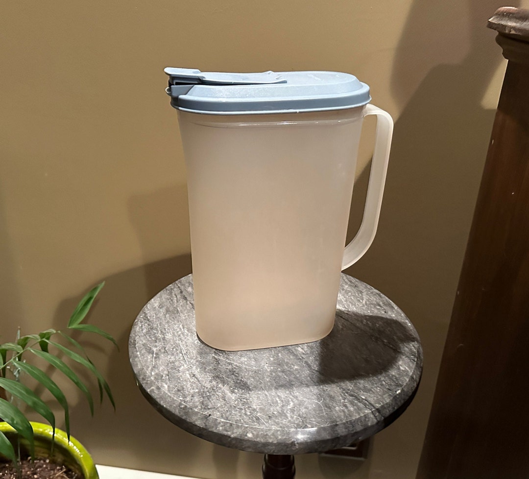 TUPPERWARE Slim Line 1 Qt Pitcher Carafe - Etsy